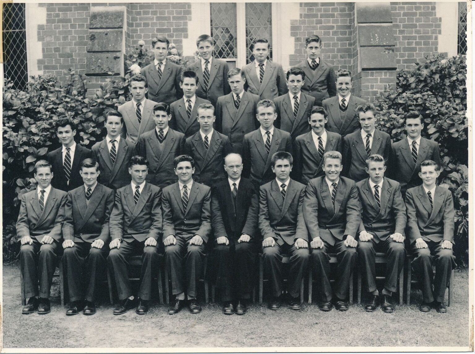 Vale – Michael Flavell – The Mentonians