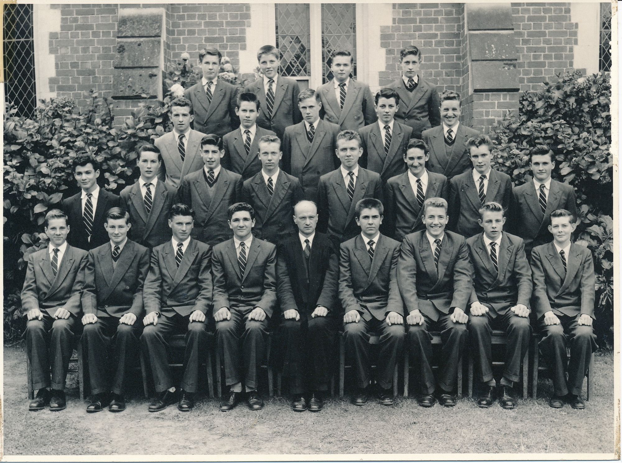 Vale – Michael Flavell – The Mentonians